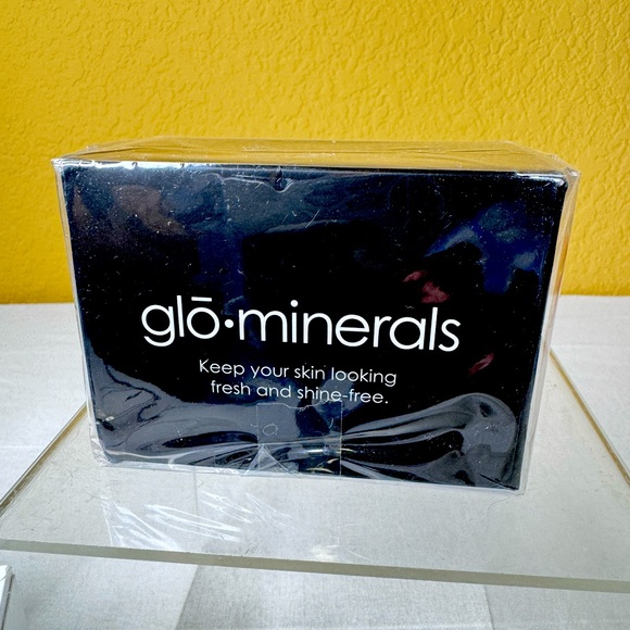 glo minerals | Makeup | Nib Glominerals Blotting Papers Pks | Poshmark